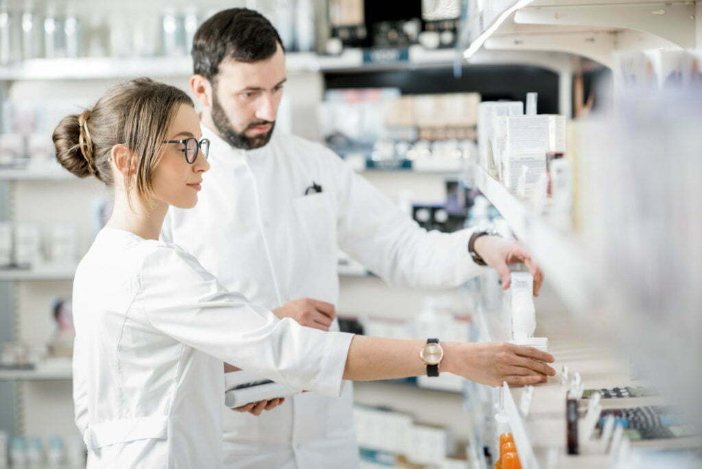 The Benefits of Using a Specialty Pharmacy - Q Entertainment